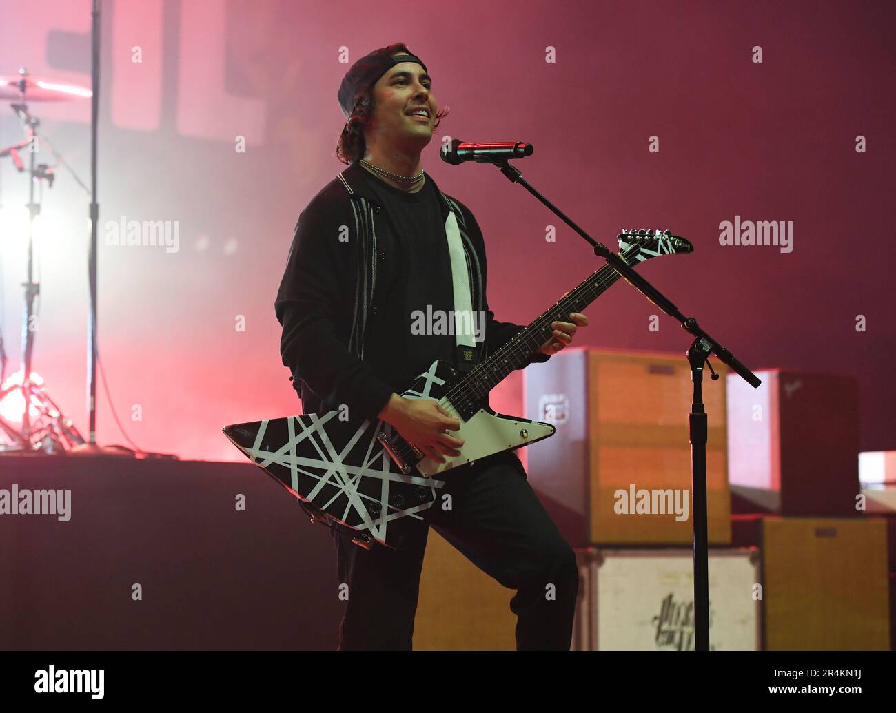 BOCA RATON - MAY 27: Vic Fuentes of Pierce the Veil performs during The ...