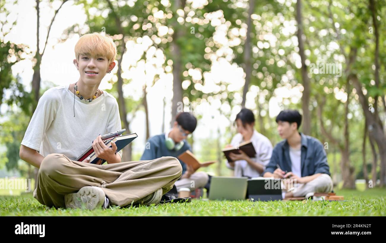 Asian teens studying hi-res stock photography and images - Alamy