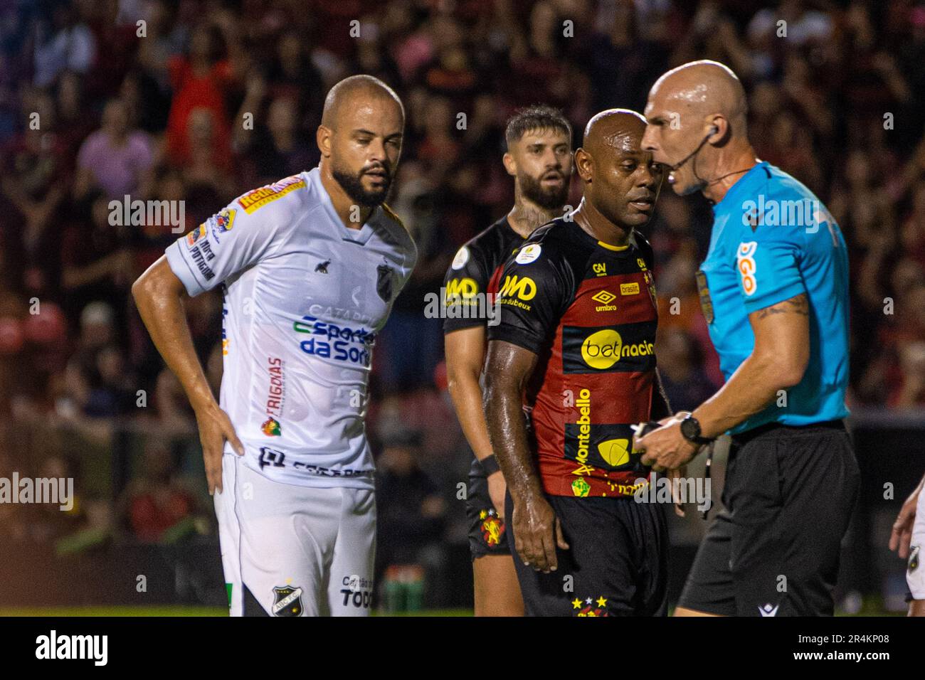 Recife, Brazil. 28th May, 2023. Game bids Sport x ABC. Featured referee ...