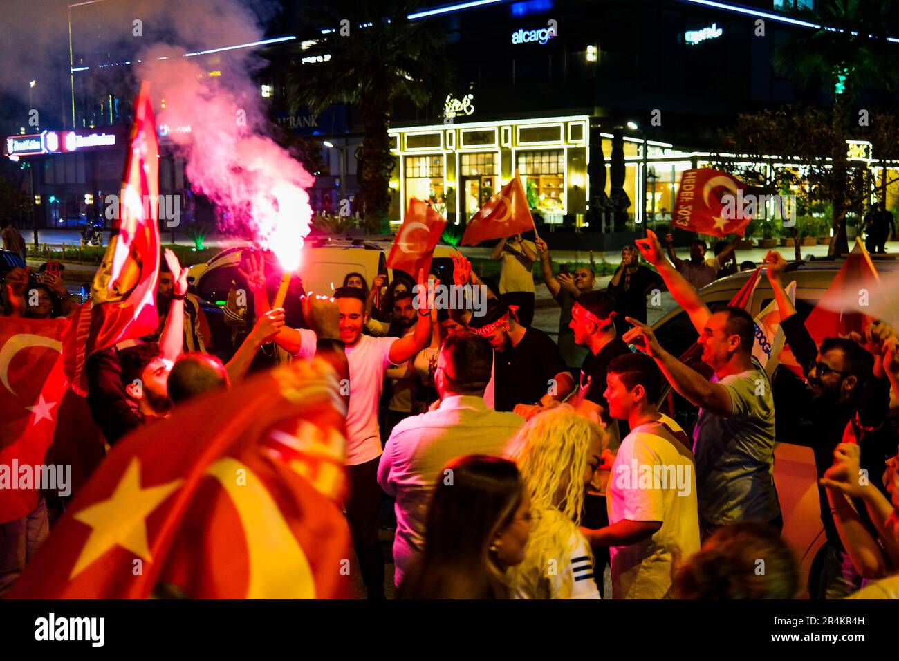 Election night celebrations hi-res stock photography and images - Alamy