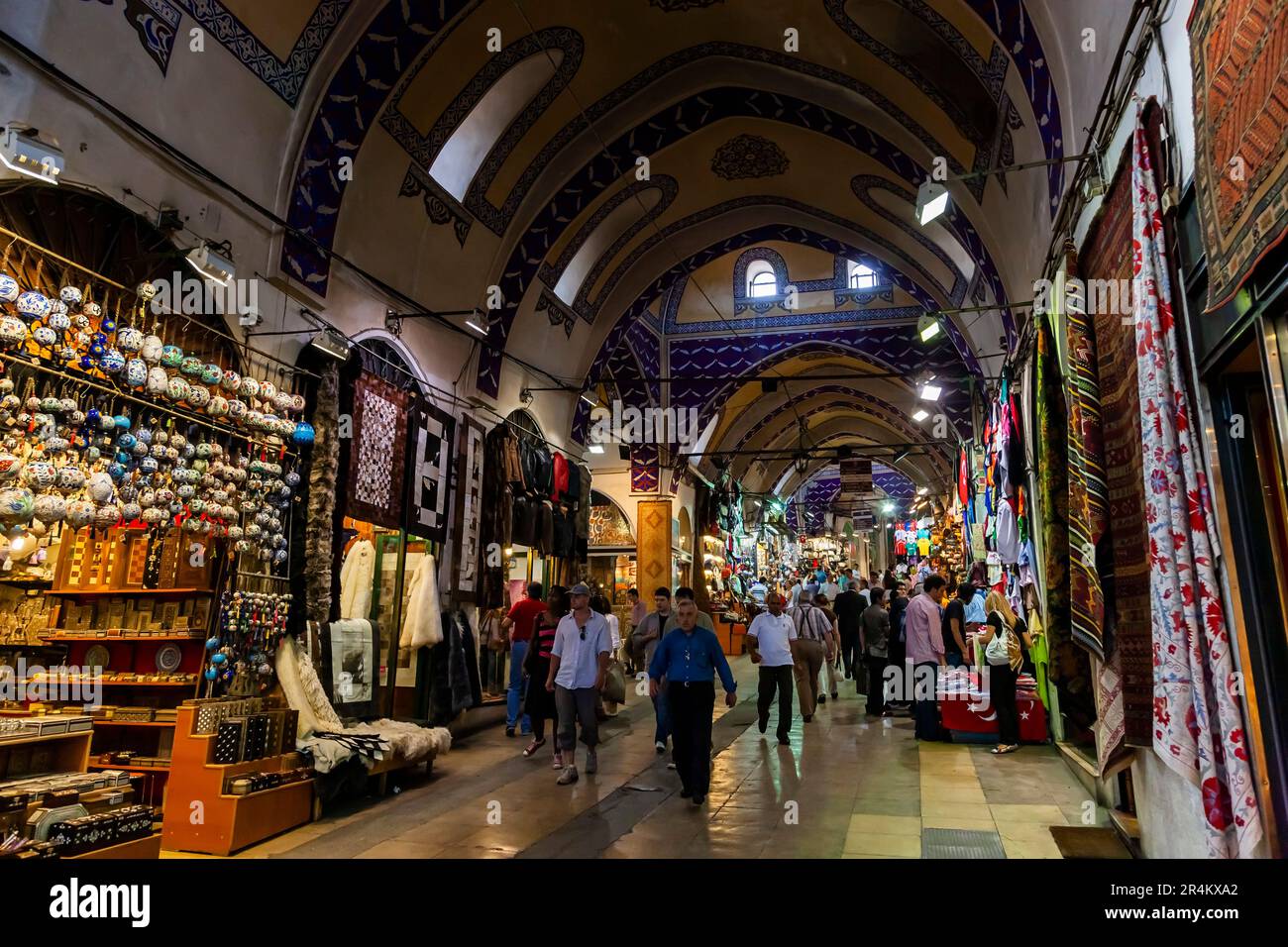 Egyptian streets hi-res stock photography and images - Alamy