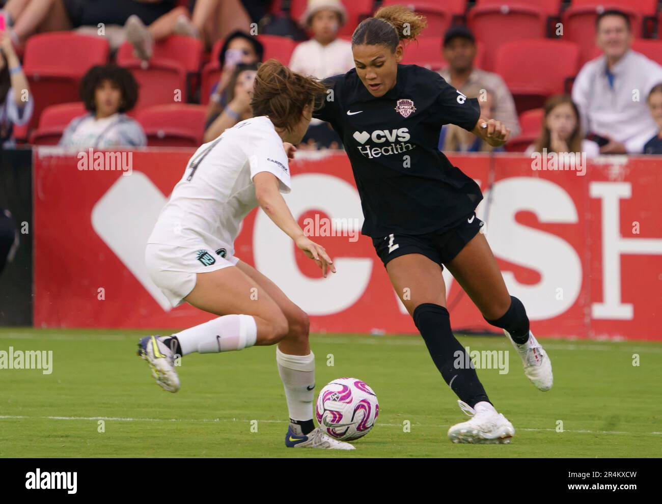 WASHINGTON, DC - MAY 28: NJ/NY Gotham FC defender Nealy Martin (14 ...