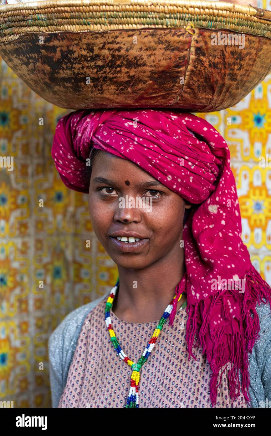 Ethiopia harar harari woman hi-res stock photography and images - Alamy