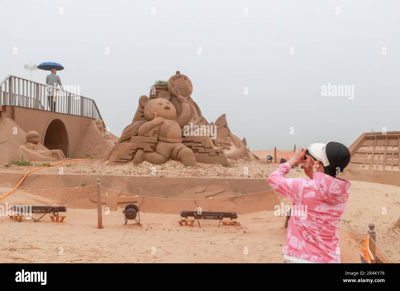 **CHINESE MAINLAND, HONG KONG, MACAU AND TAIWAN OUT** People visit ...