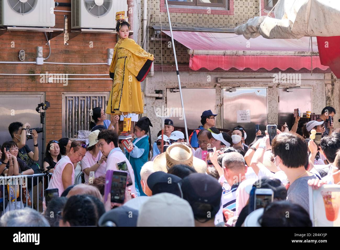 **CHINESE MAINLAND, HONG KONG, MACAU AND TAIWAN OUT** Piaose Street ...