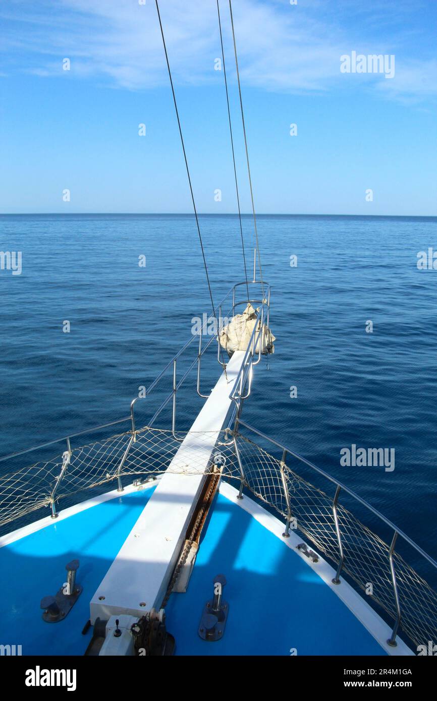 Hull of a floating ship hi-res stock photography and images - Alamy