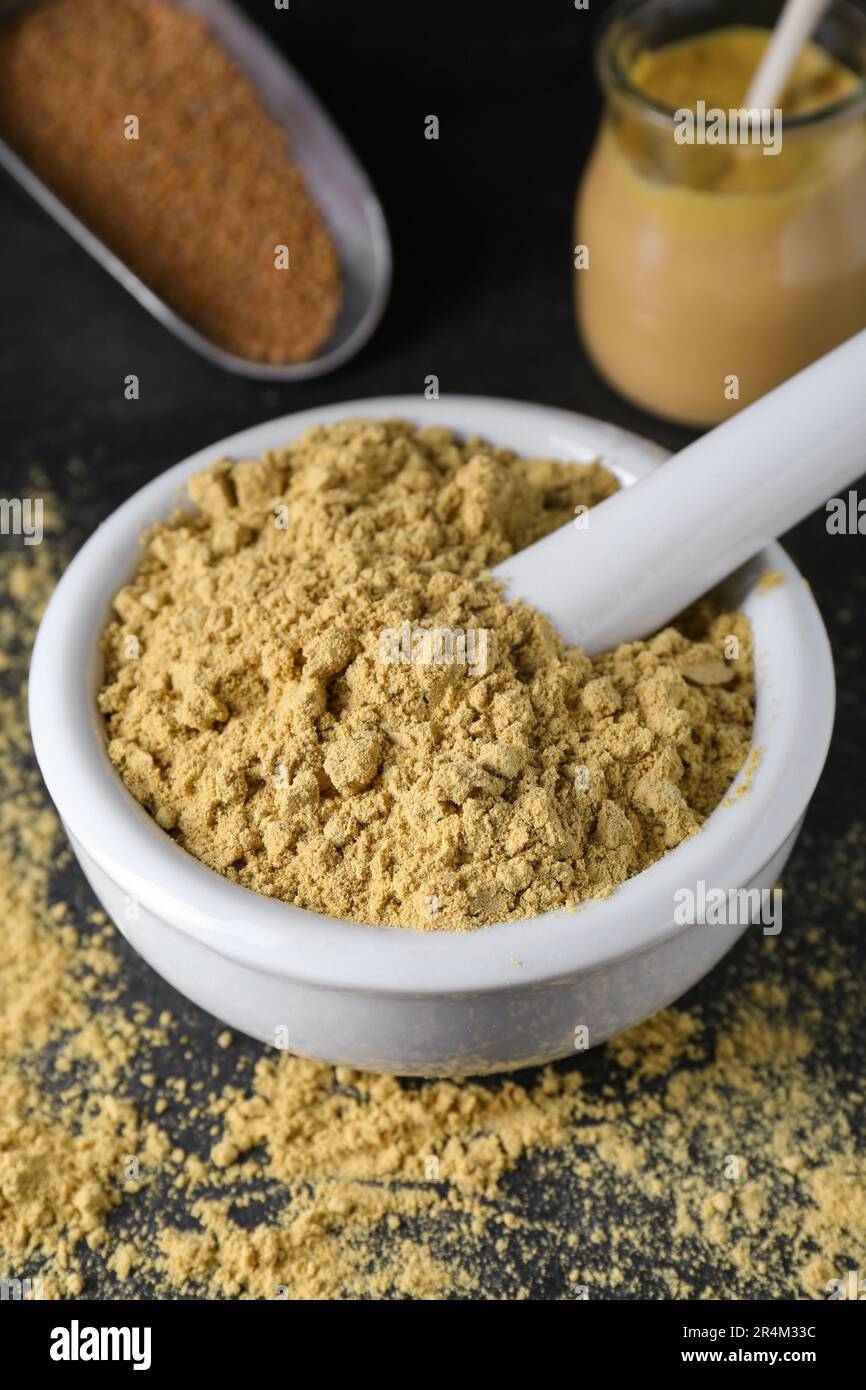 Mustard powder hi-res stock photography and images - Alamy