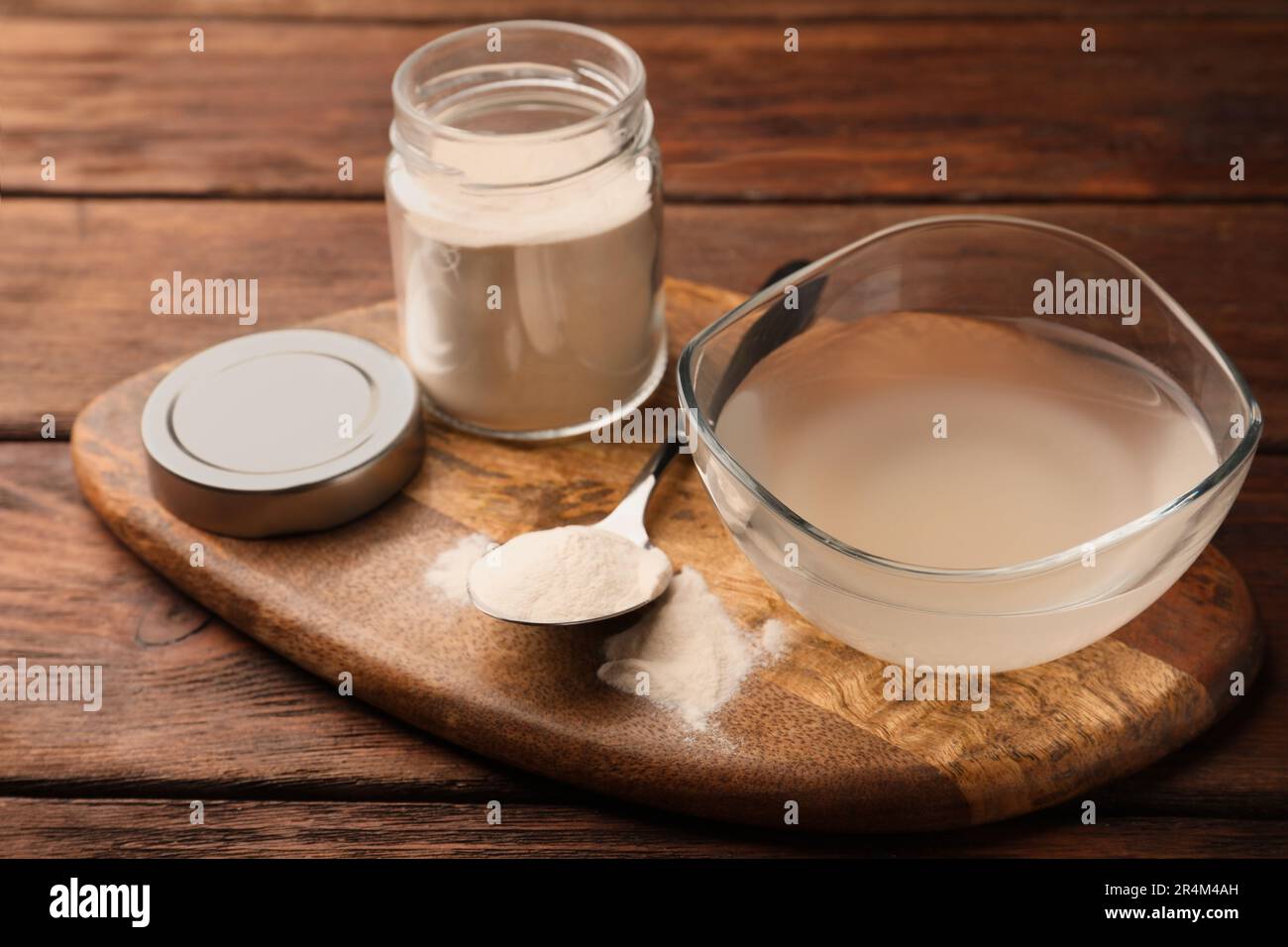 Glass bowl agar jelly hi-res stock photography and images - Alamy
