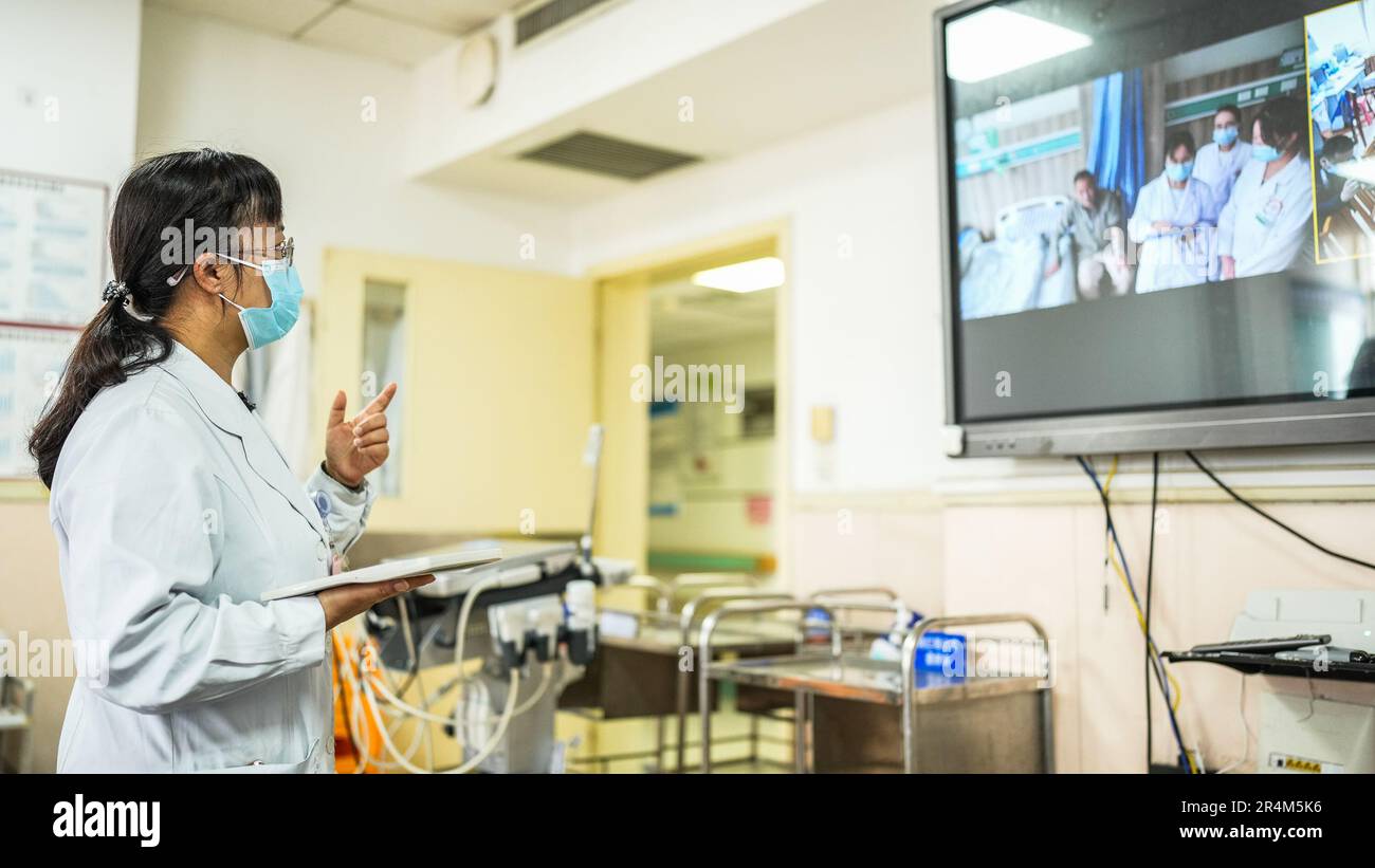 5g hospital hi-res stock photography and images - Alamy