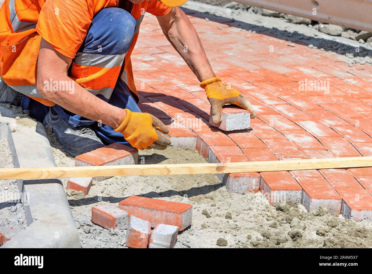 Lays brick hi-res stock photography and images - Alamy