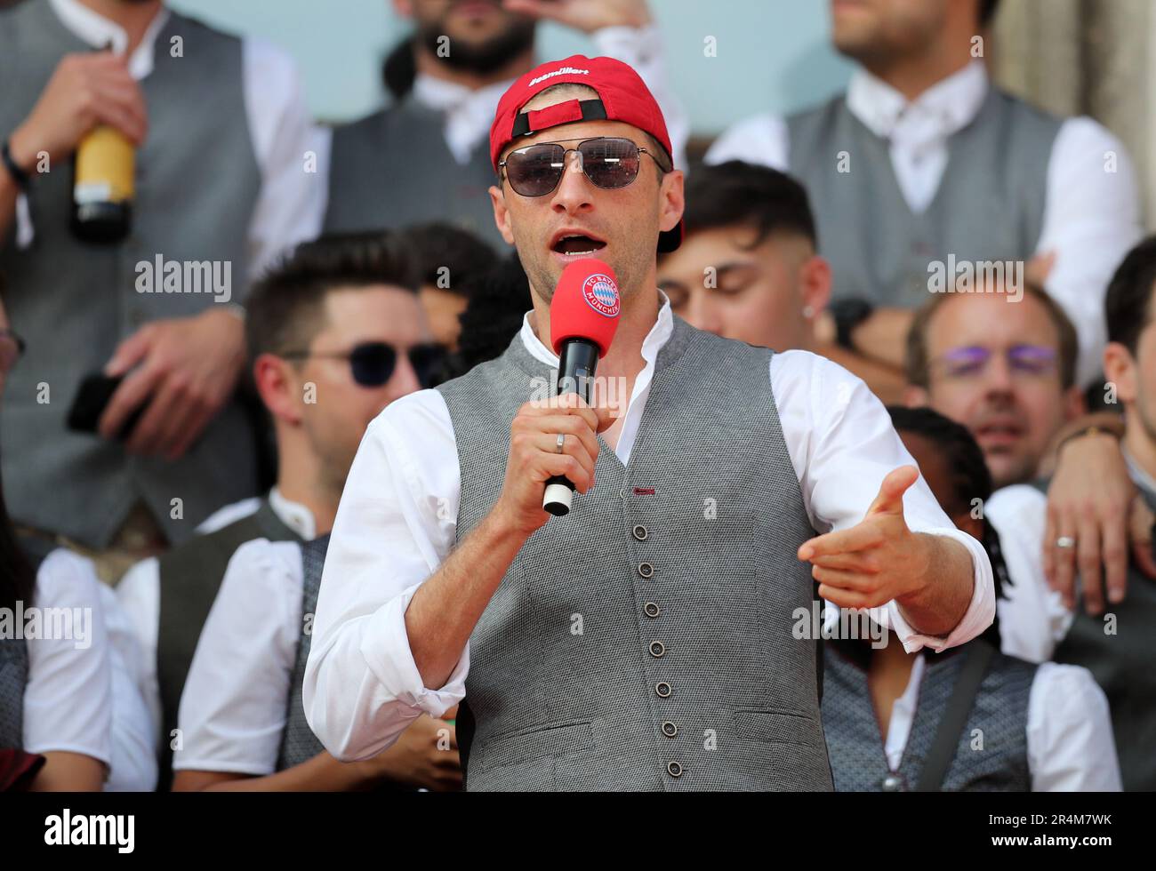 Thomas mueller trophy hi-res stock photography and images - Alamy