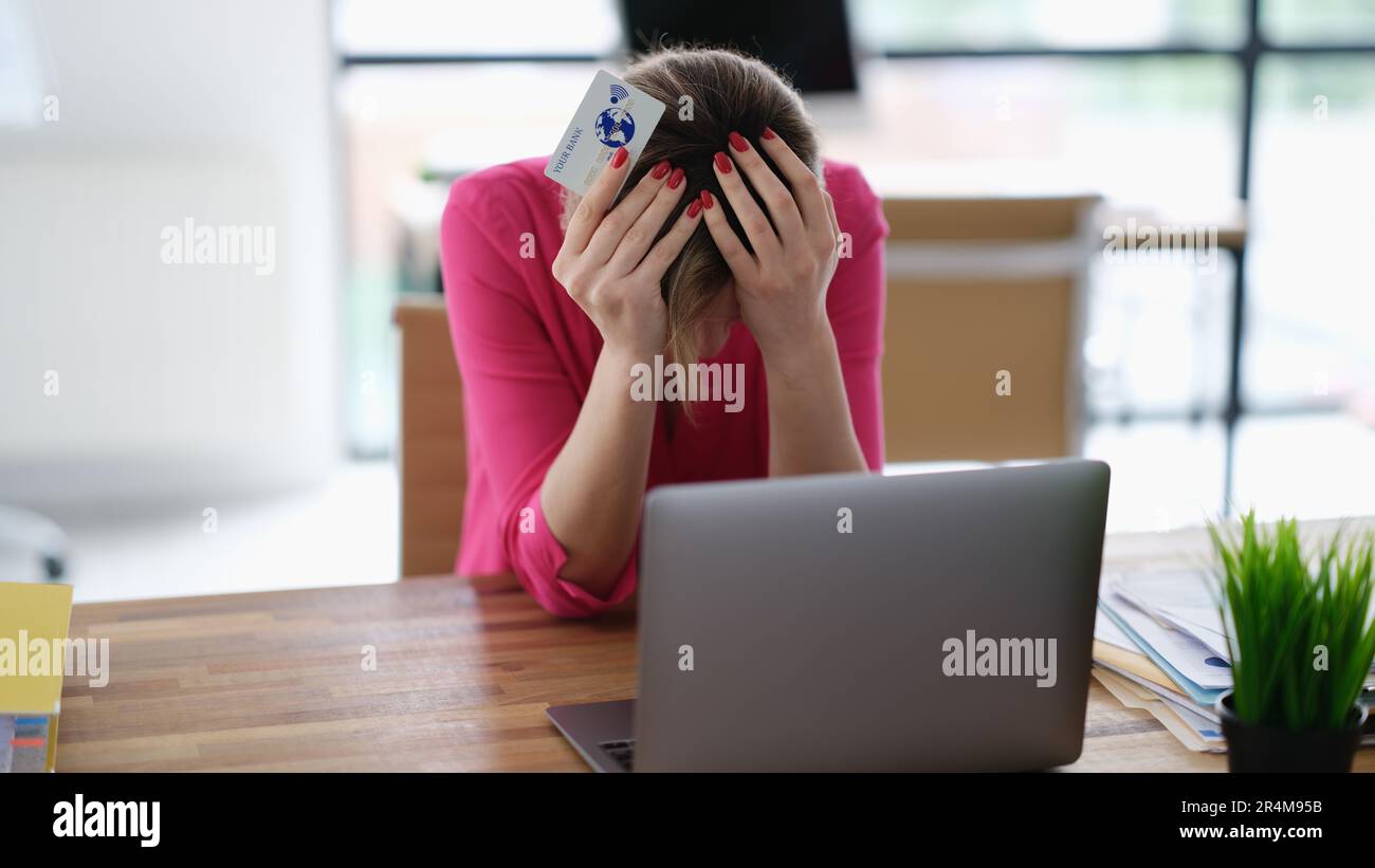 Upset woman laptop mistake hi-res stock photography and images - Alamy