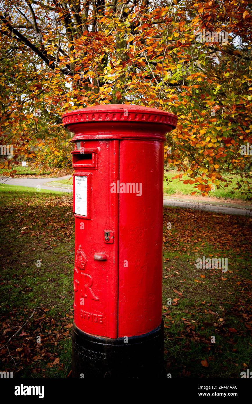 an english country post box Stock Photo - Alamy