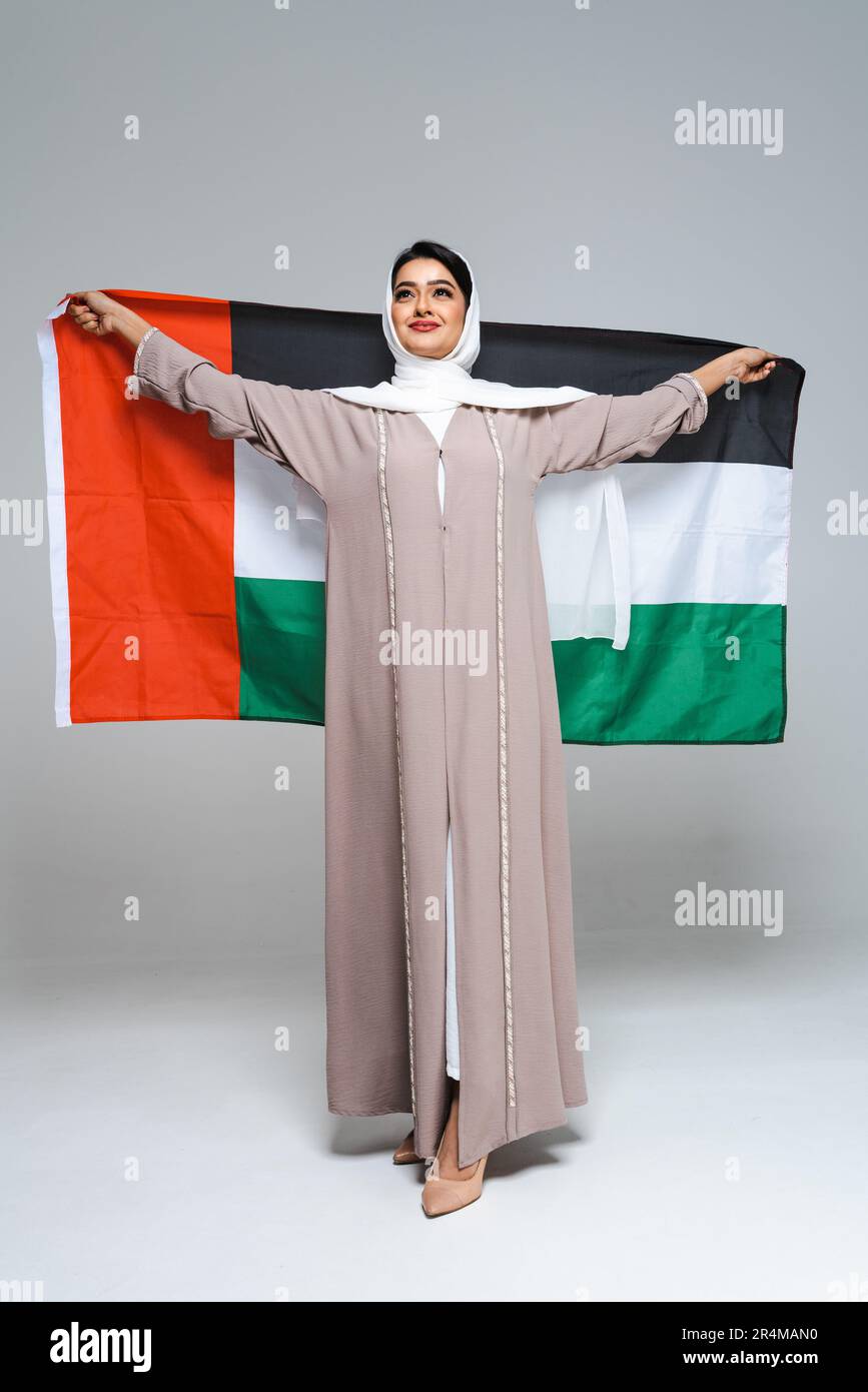 Beautiful arab middle-eastern woman with traditional abaya dress in ...