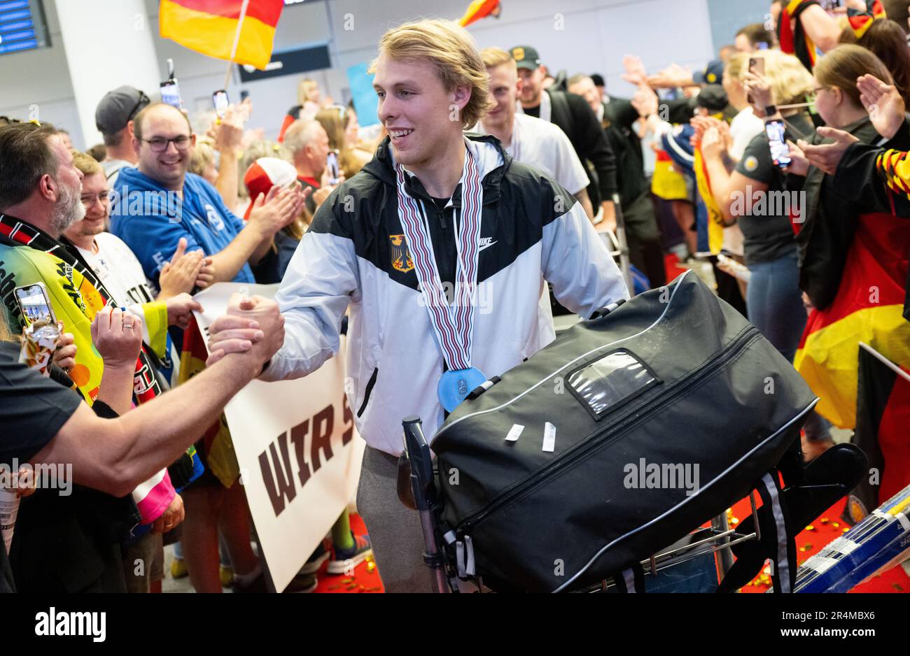 Munich, Germany. 29th May, 2023. Leon Hüttl of the German national ice ...