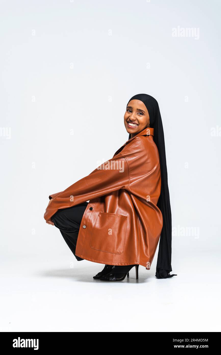 Beautiful arab middle-eastern woman with traditional abaya dress in ...