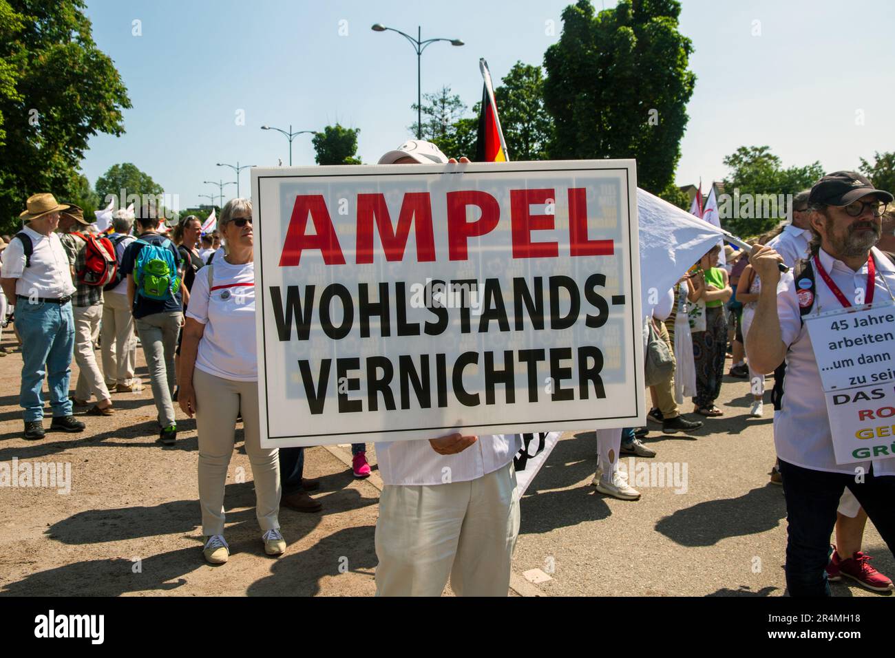 Neustadt an der Weinstraße, 28. Mai 2023: Der Neustadter Unternehmer Dr. Wolfgang Kochanek rief ...