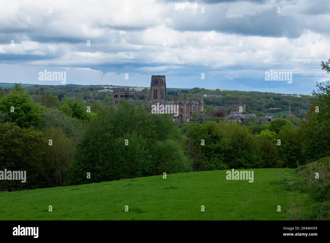 Iconic view of durham cathedral hi-res stock photography and images - Alamy