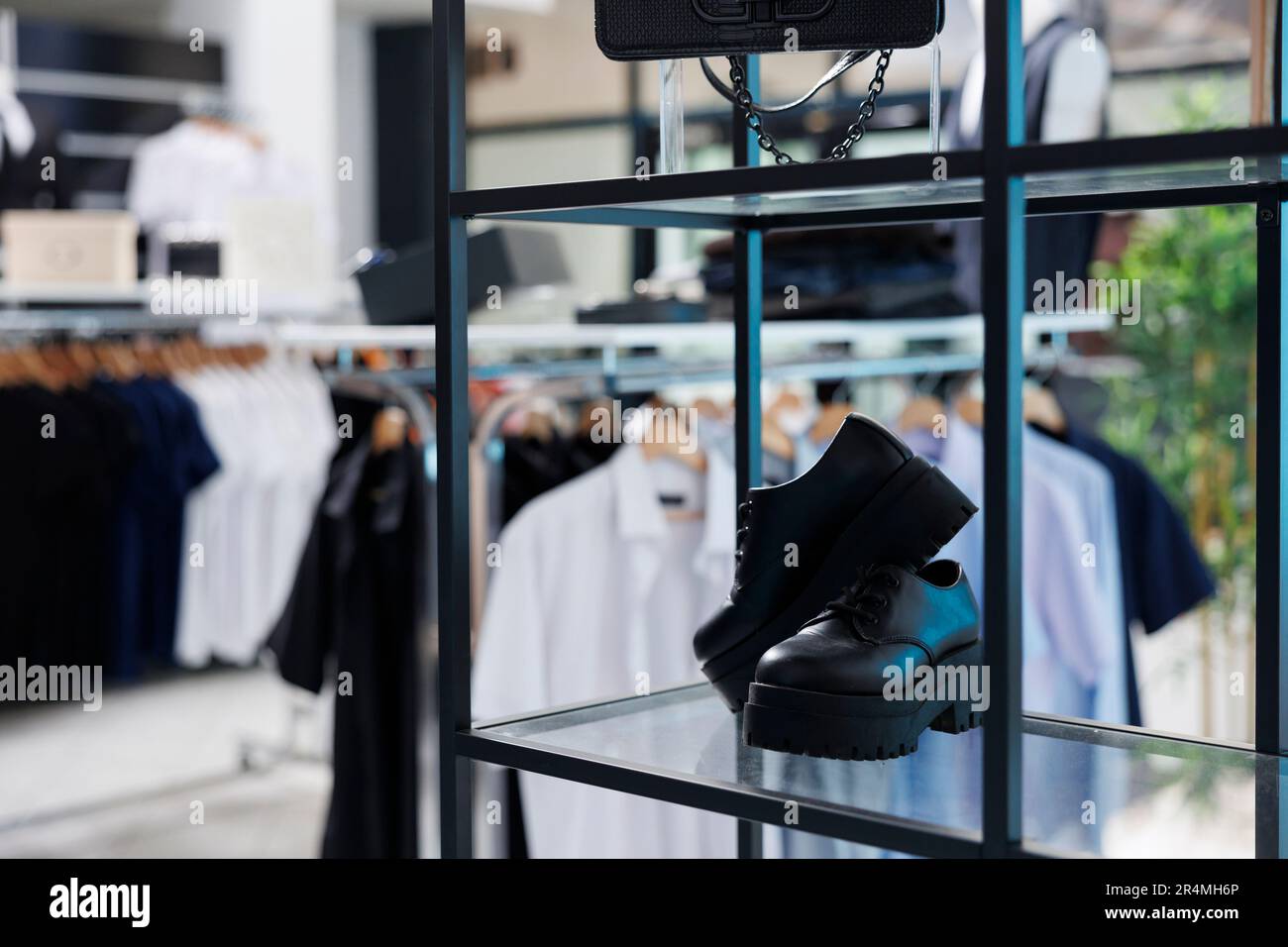 Empty shopping store with casual and formal wear design Stock Photo - Alamy