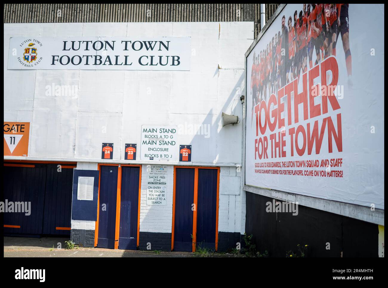 Luton town fc general hi-res stock photography and images - Alamy