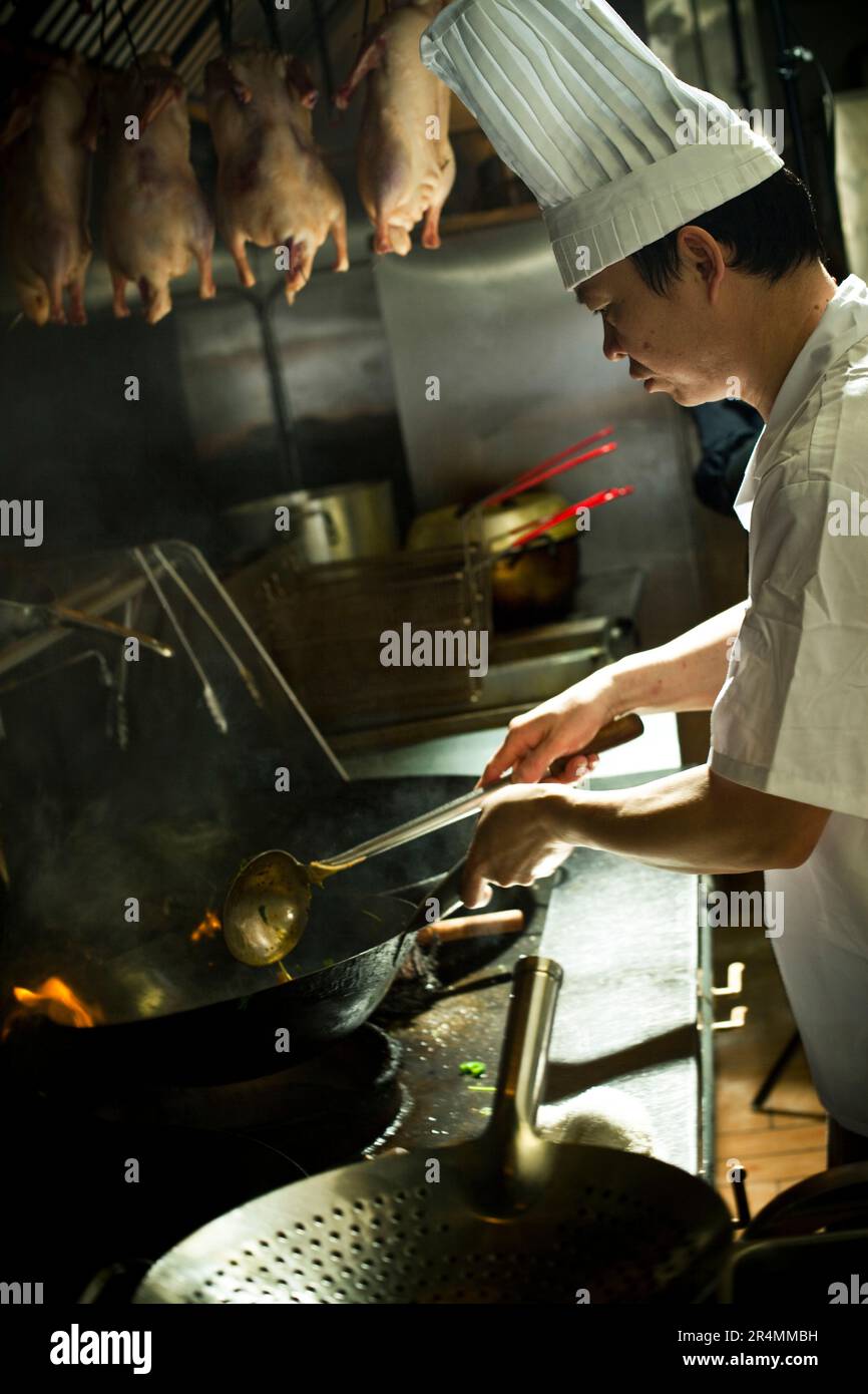 Chinese chef hi-res stock photography and images - Alamy