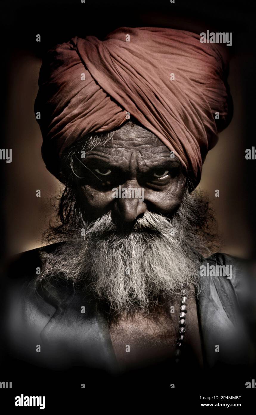 Portrait of an Indian Magician with full beard and turban Stock Photo ...