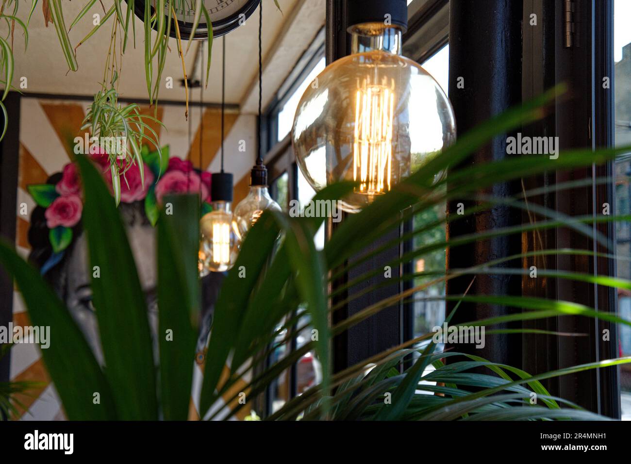 Cool london coffee shop hi-res stock photography and images - Alamy