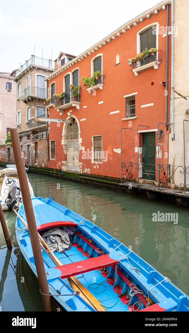 Canal backwater venice italy hi-res stock photography and images - Alamy