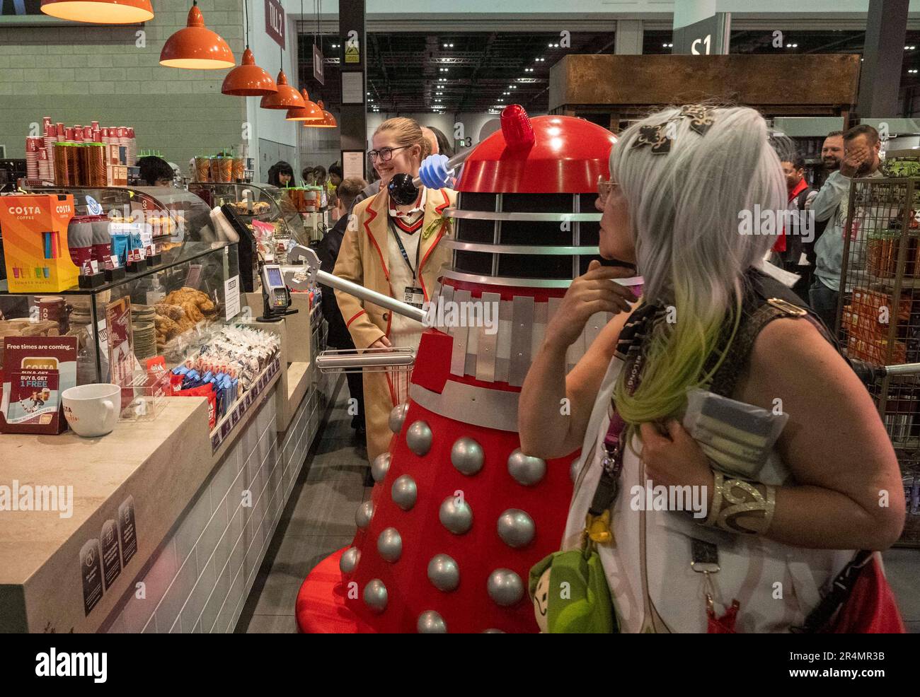 © Jeff Moore MCM Comic Con London 28th May 2023 Cos players dressed as ...