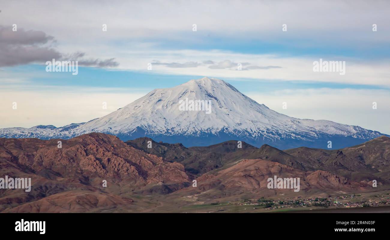 Breathtaking view of Agri Dagi - Mount Ararat, Mount Ararat, the ...