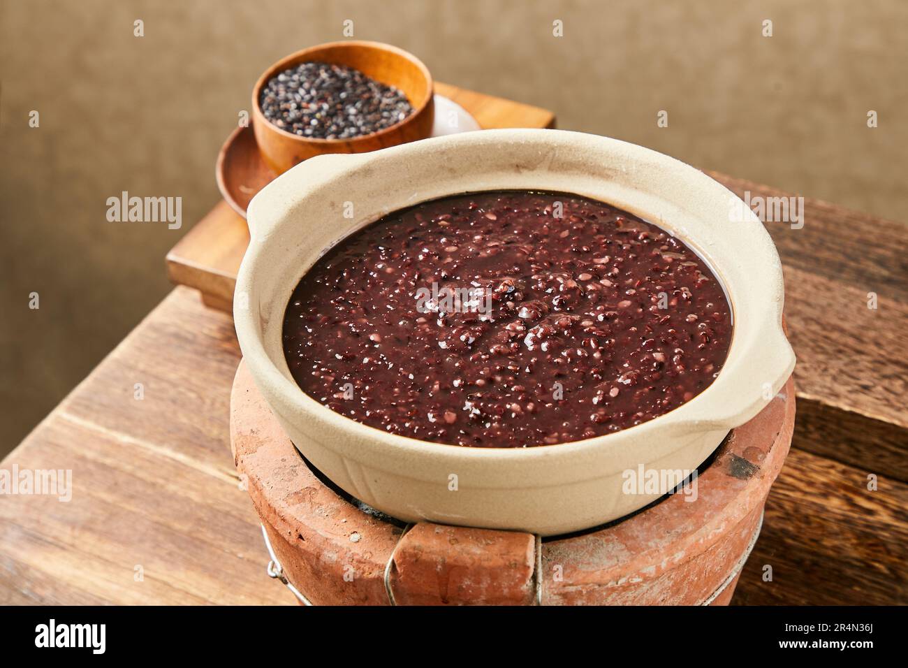 black rice porridge，Black Glutinous Rice porridge Stock Photo - Alamy