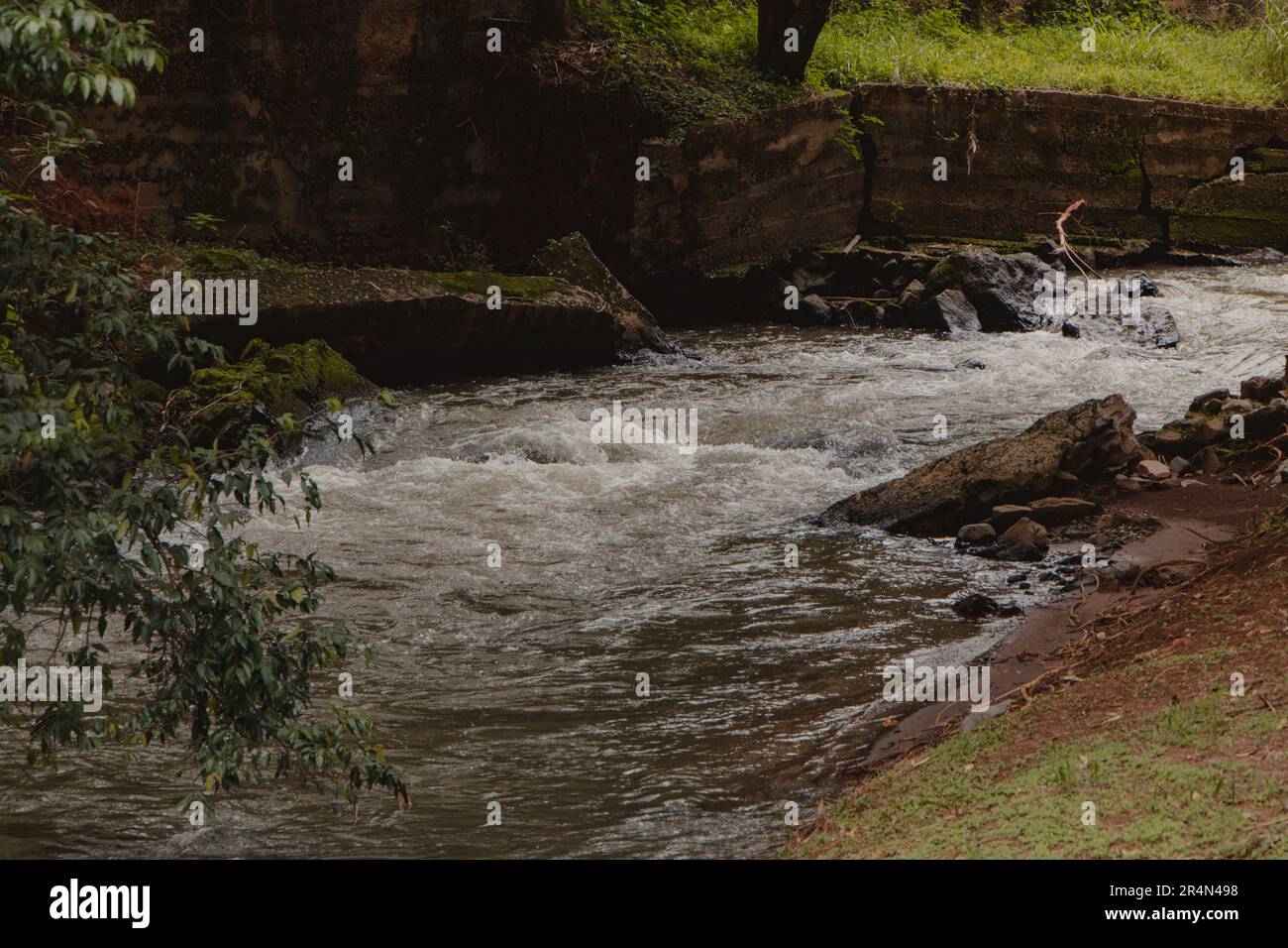river water hitting the rocks Stock Photo - Alamy