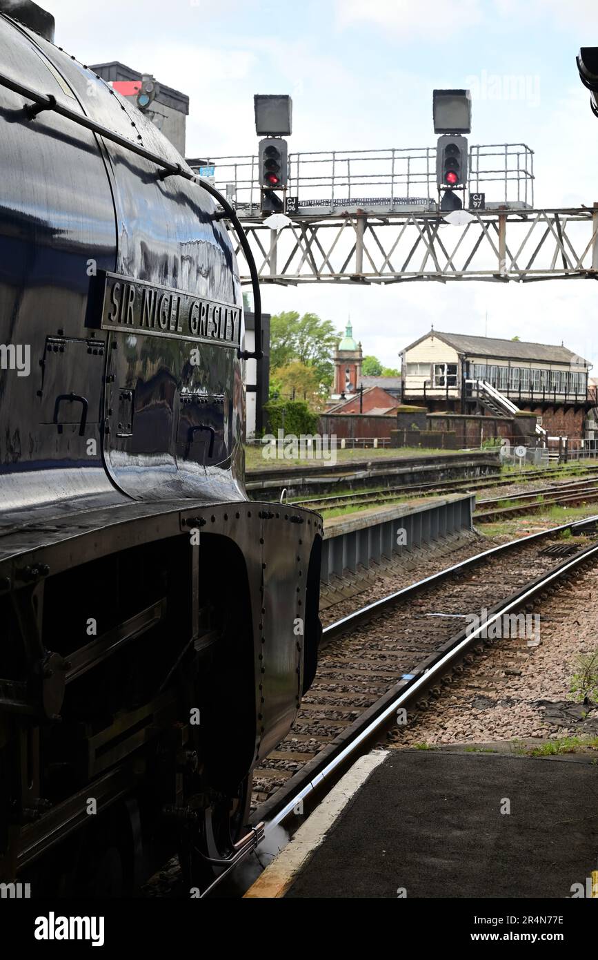 Class A4 Pacific No 60007 Sir Nigel Gresley stands at the end of the ... Class A4 Pacific No 60007 Sir Nigel Gresley stands at the end of the ...