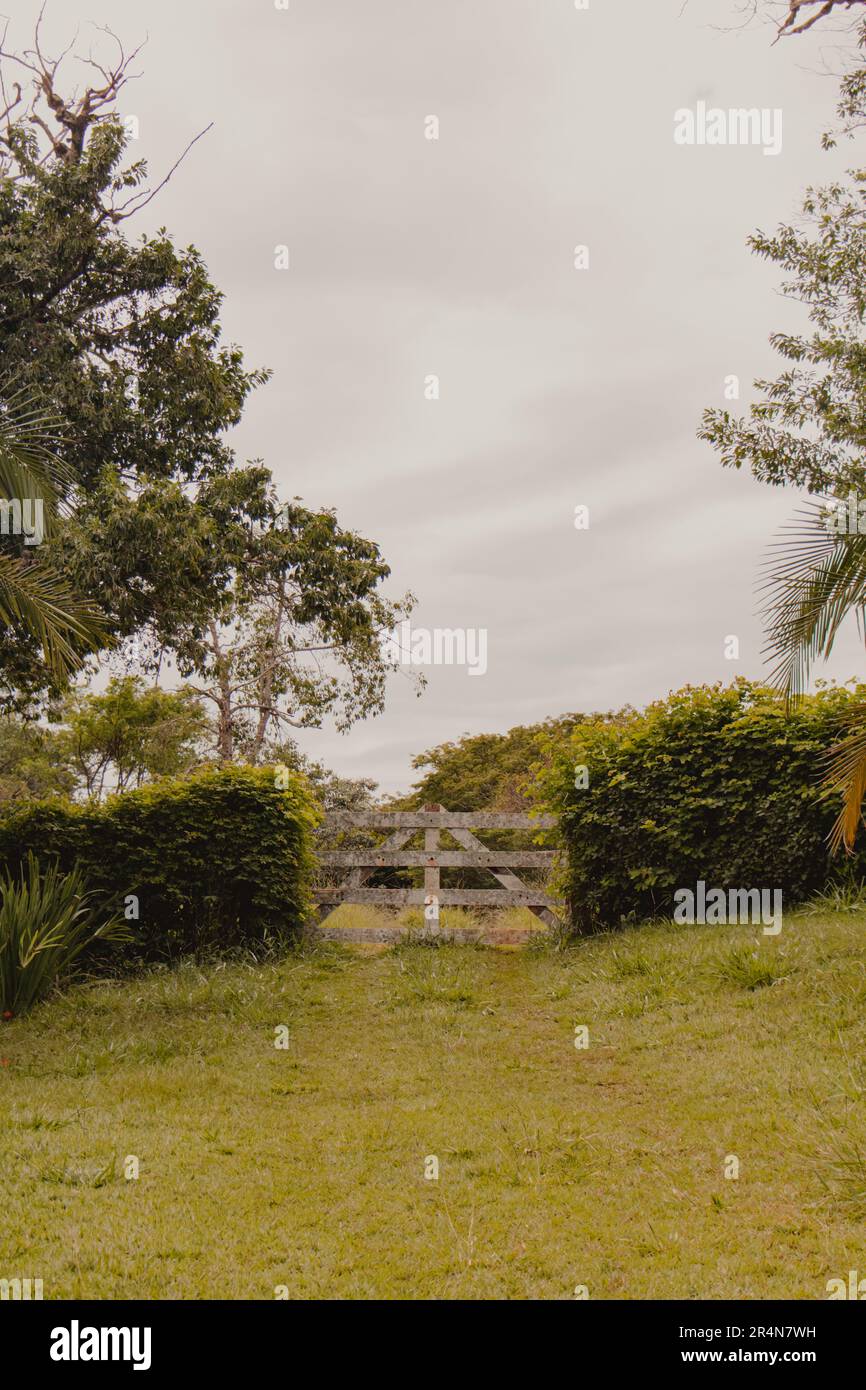 Fence scenic hi-res stock photography and images - Alamy