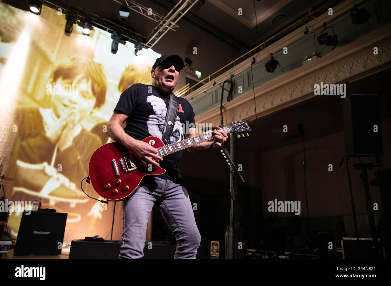Giuliano "Jools" Gizzi performing with GUN - The Queens Hall Edinburgh ...