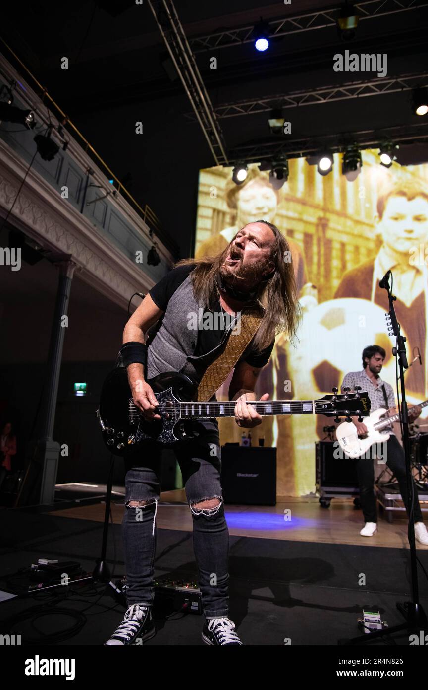 Ally carr hi-res stock photography and images - Alamy