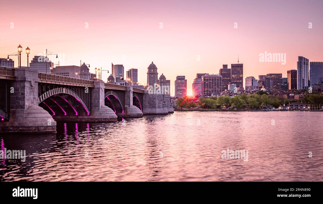 Back bay boston brownstone hi-res stock photography and images - Alamy