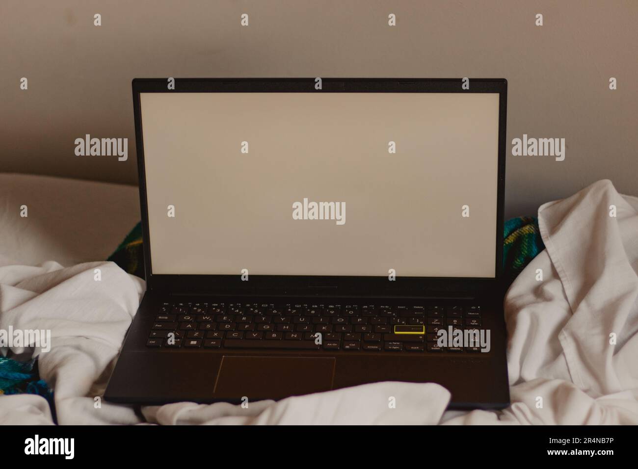 digital notebook computer in bed Stock Photo - Alamy