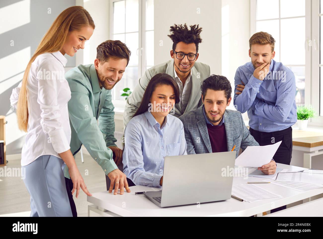 Smiling at computer screen hi-res stock photography and images - Alamy