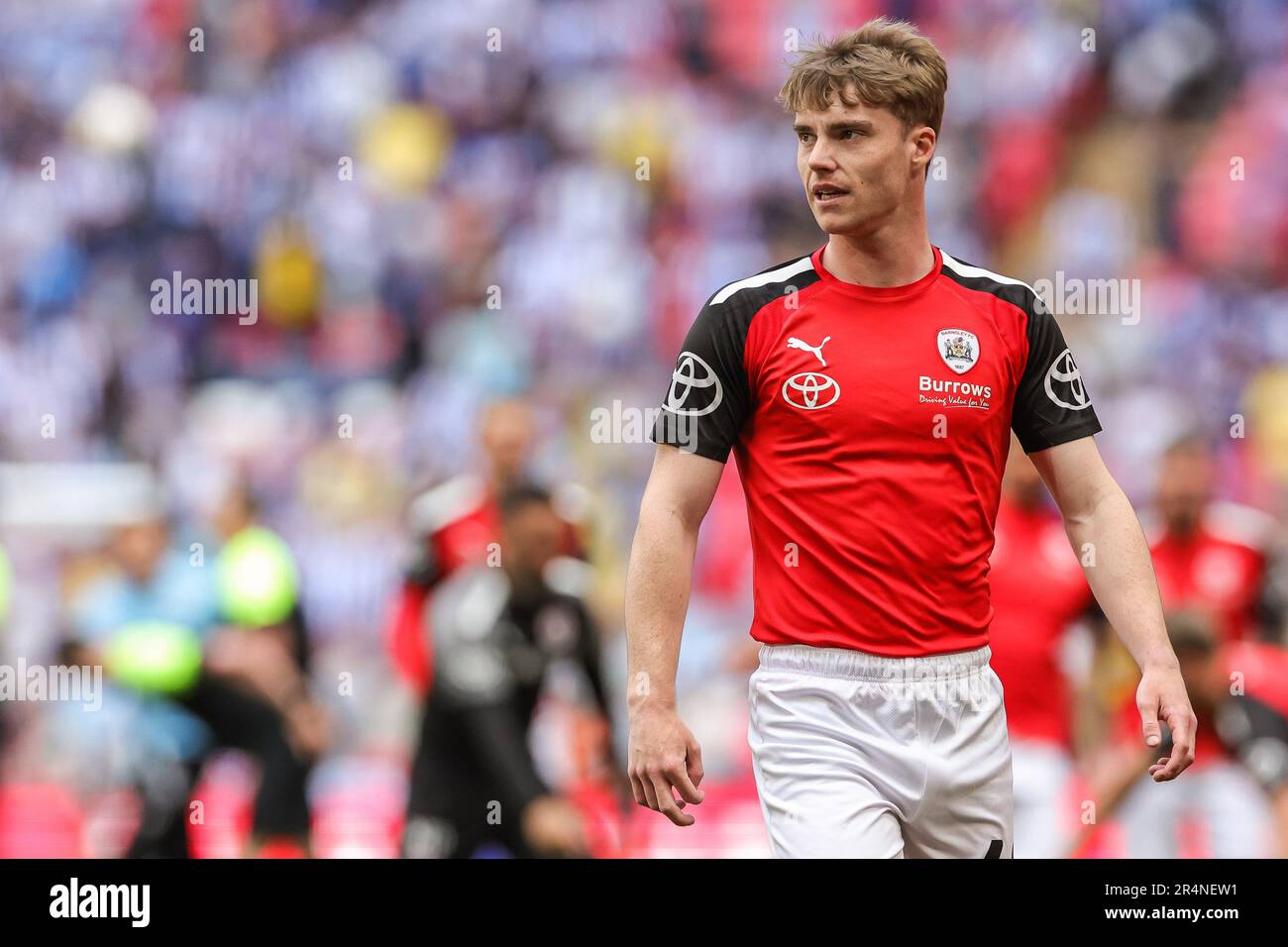 Luca Connell #48 of Barnsley during the pre-game warmup ahead of the ...