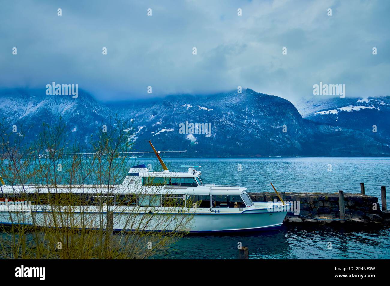 Lago di urner hi-res stock photography and images - Alamy