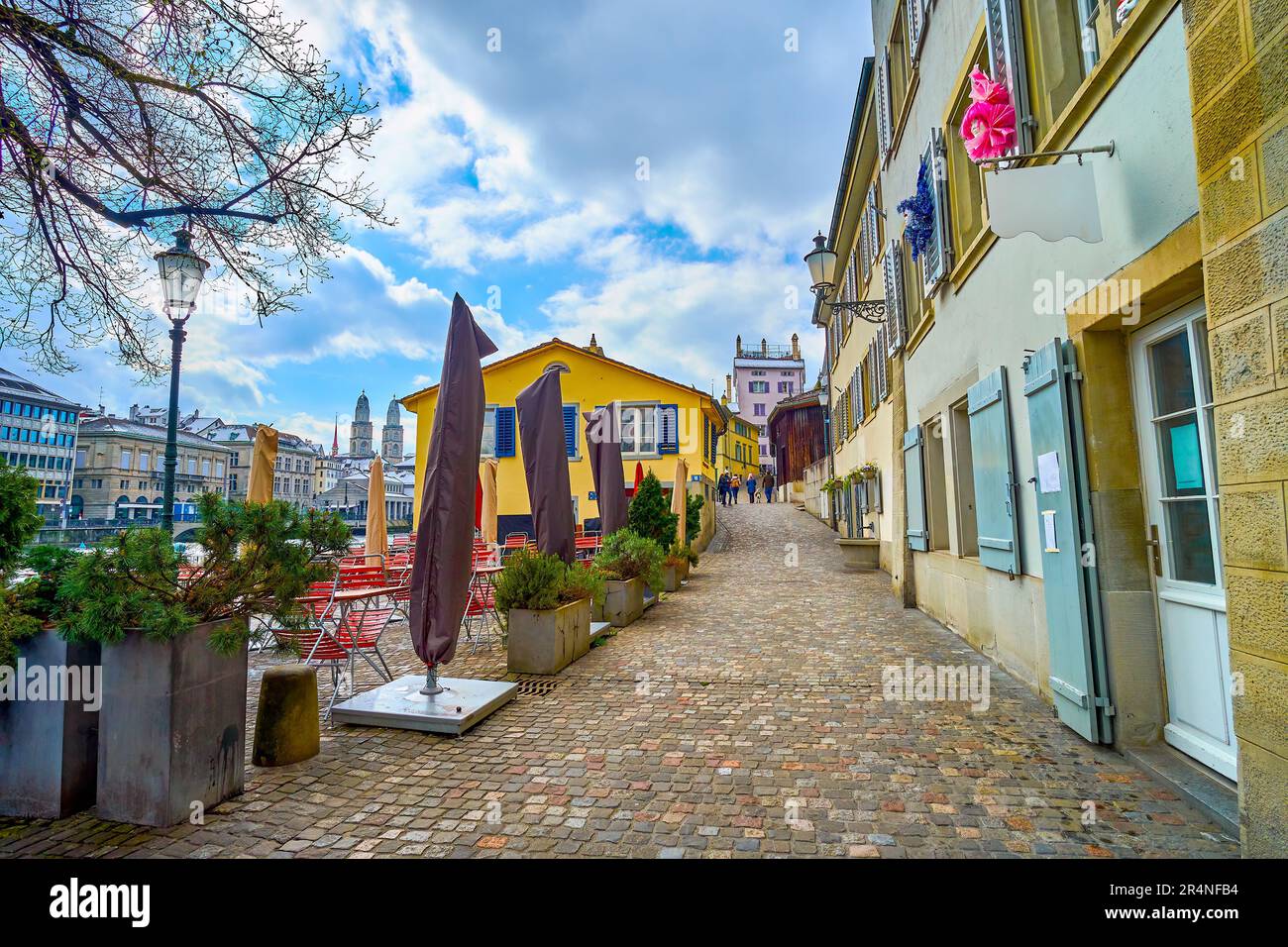 Bar place store shop facade hi-res stock photography and images - Alamy