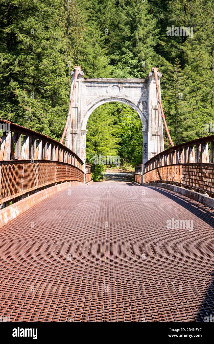 Alexandra bridge provincial park hi-res stock photography and images ...
