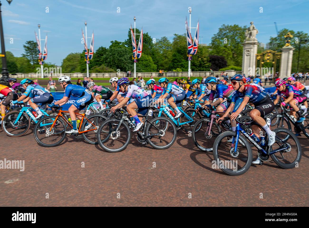 Riders turning into The Mall in the Classique UCI Women's WorldTour ...