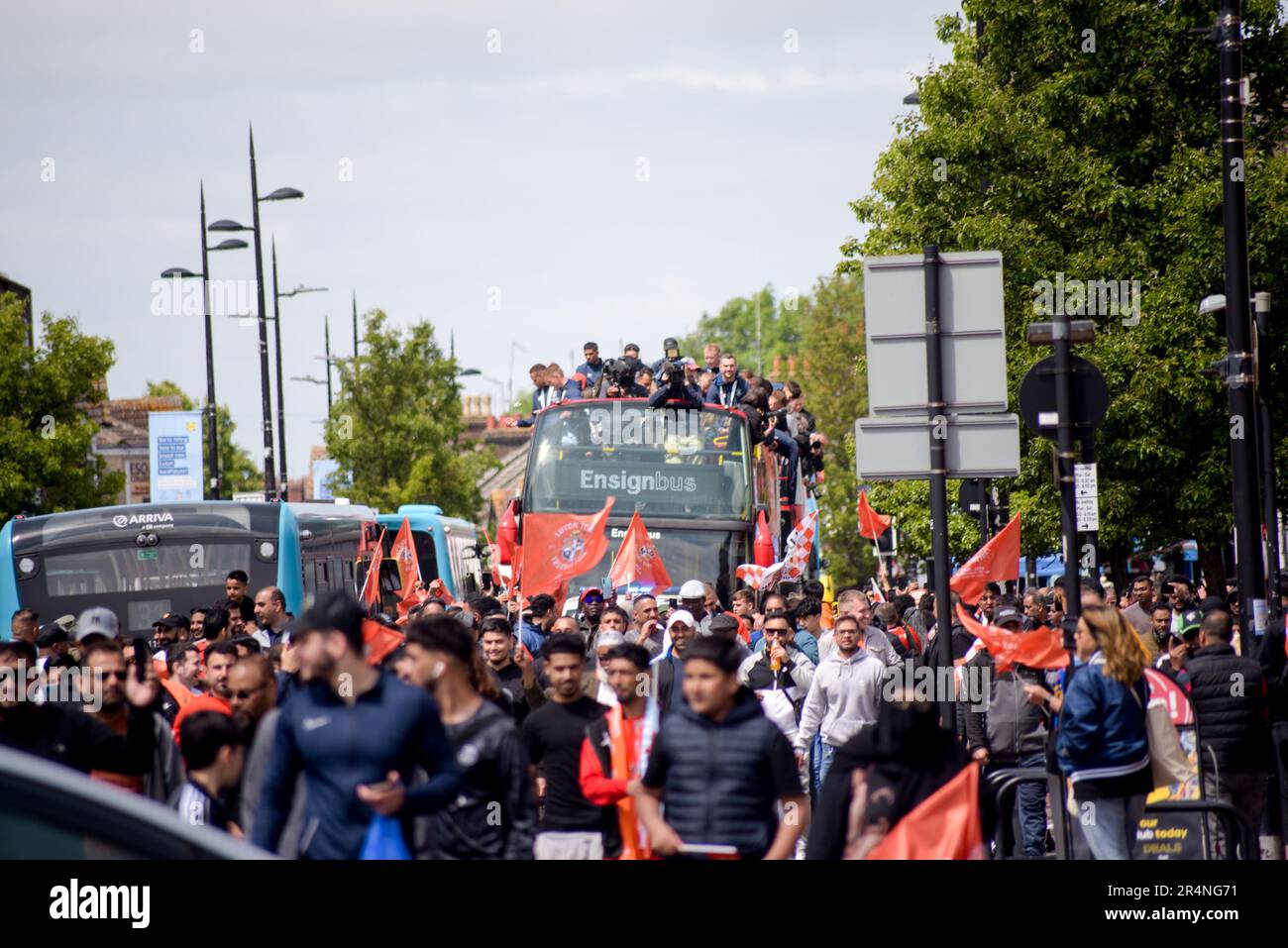 Luton, UK. 29th May, 2023. Thousands of football fans are packing the ...