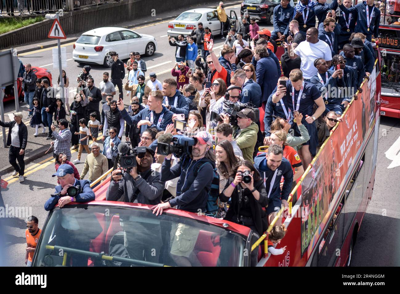 Luton, UK. 29th May, 2023. Thousands of football fans are packing the ...