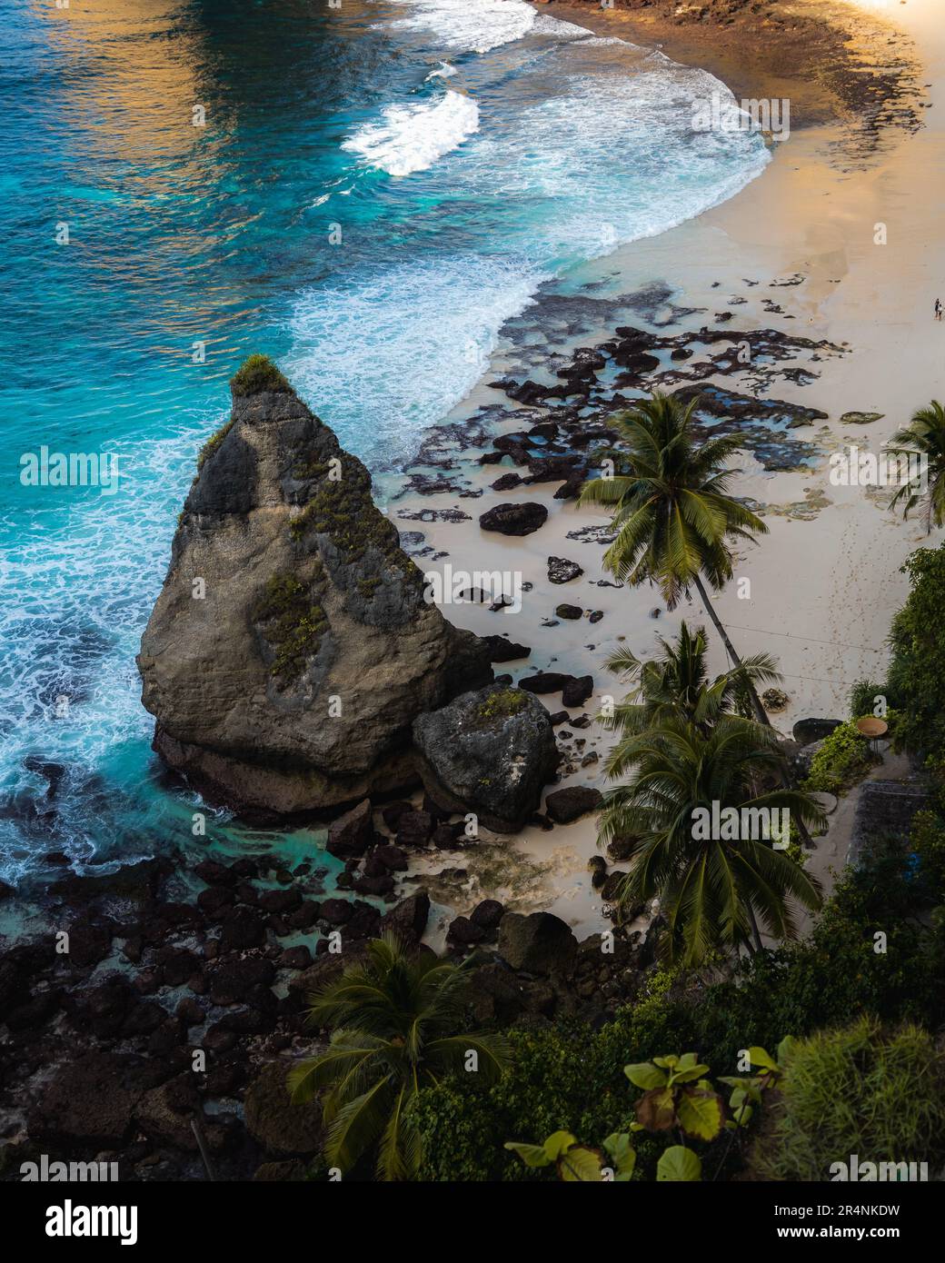 Stunning view of the Diamond Beach bathed by a turquoise sea during a ...