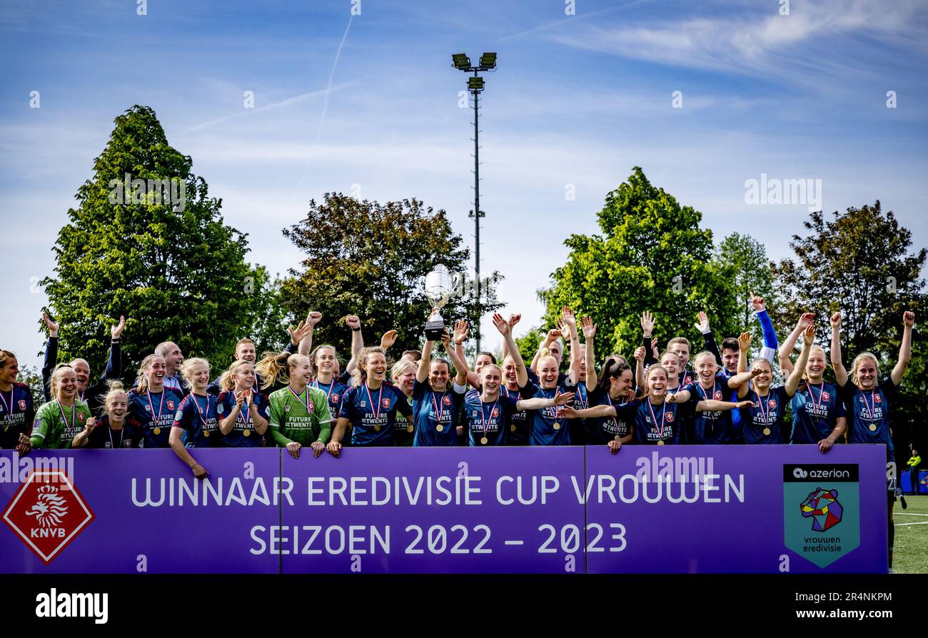AMSTERDAM - The players of FC Twente with the cup after beating Ajax ...