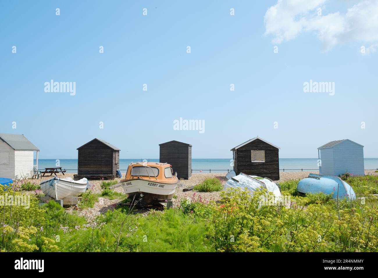 Beach Huts & Leisure Boats, Kingsdown Beach, Nr Deal, Kent, UK Stock ...