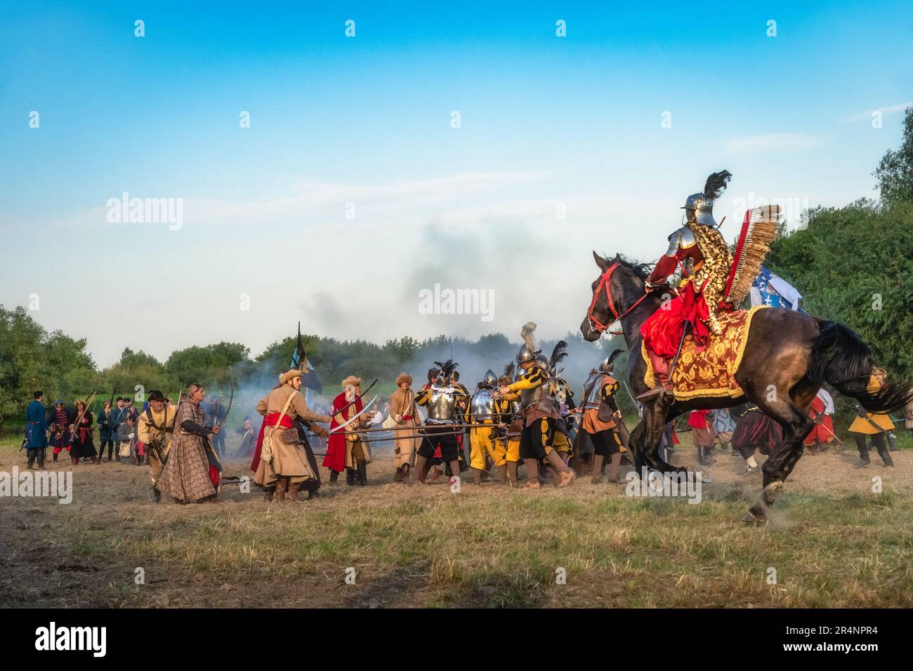 Heavy cavalry medieval hi-res stock photography and images - Alamy